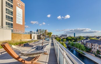 9 on Canal - Indianapolis, IN | Apartment Finder