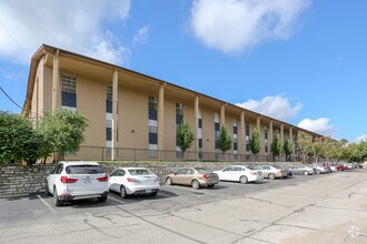Acacia Cliffs - Austin, TX | Apartment Finder