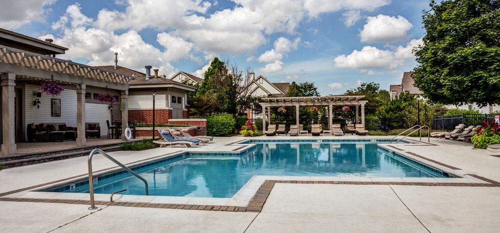 The Aventine at Oakhurst North Apartments - Aurora, IL | Apartment Finder